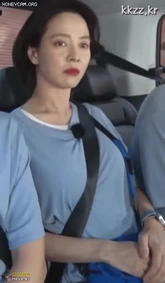 송지효 가슴 크기가 원래 이정도였나