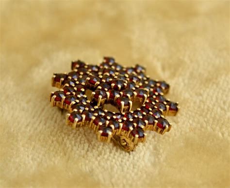 Vintage 2 Tiered Bohemian Garnet Gold Plated 900 Silv Gem