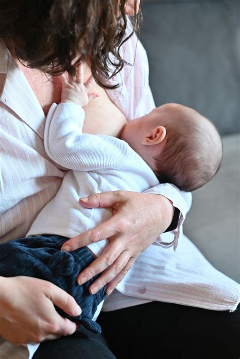 Women Breastfeeding Photos Download The Best Free Women Breastfeeding