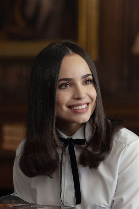 Qui Est Sofia Carson Lhéroïne De Nos Comédies Romantiques Préférées