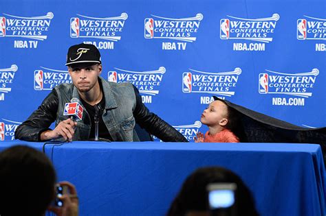 Riley Curry Helps Stephen Curry Deliver Mvp Press Conference