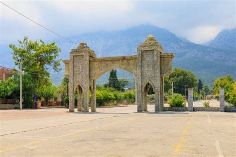 Turkish City Gate In Classical Islamic Architecture Style Background