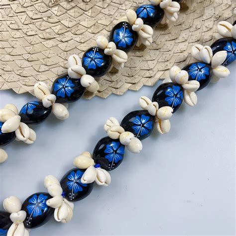 Hawaiian Cowrie Shell Lei Kukui Nut Lei Necklace Graduation Lei