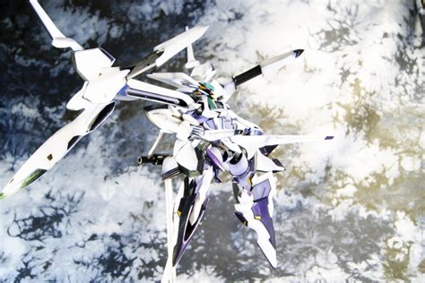 E S Dinah Ver 2010 No 02