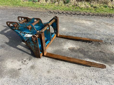 Dyfrig Glyn Evans Agriculture And Plant Hire Sales Corwen