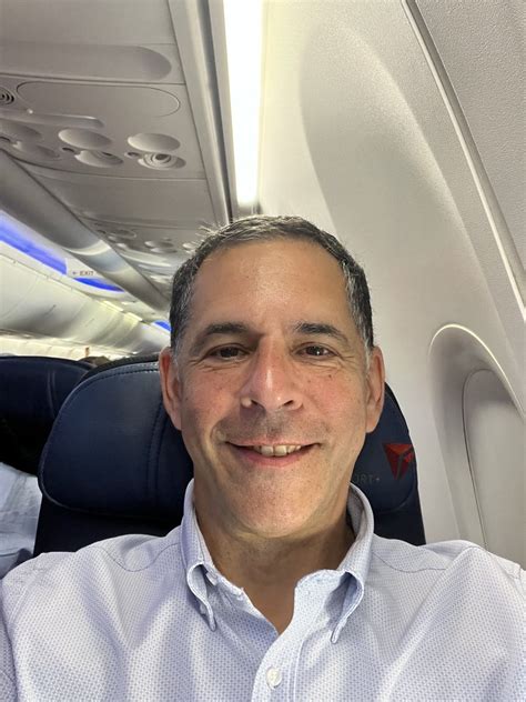 Scott Graysons Instagram Twitter And Facebook On Idcrawl