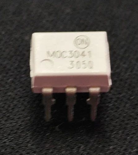 On Moc3041m Smd Optocoupler At ₹ 19piece In Bengaluru Id 2856002170048