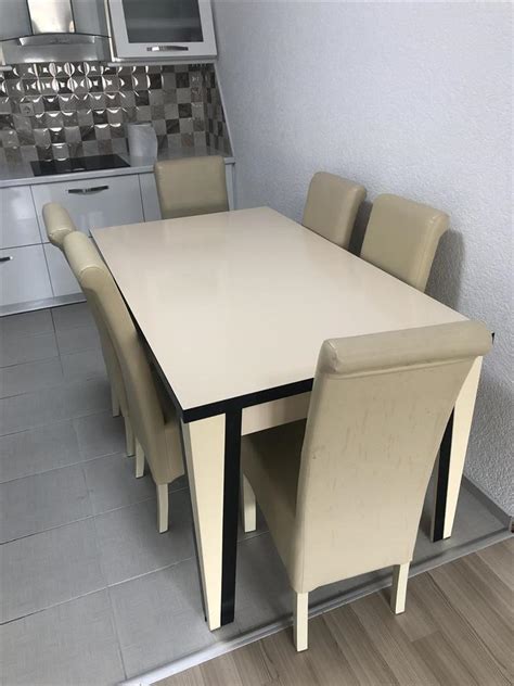 Tavolin Buke Me 6 Karrika Gjilan