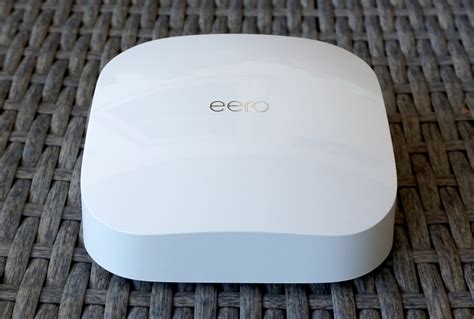 Reseña del Amazon Eero Pro 6 | HighSpeedInternet.com