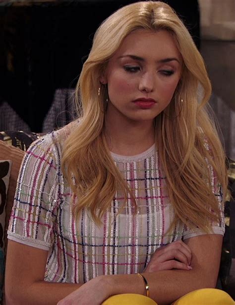 Pin By Glambition On Peyton List Emma Ross From Jessie Style Peyton