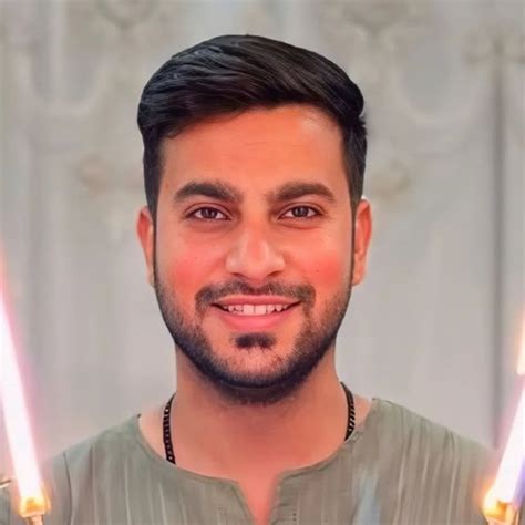 Pakhsh Accessory Rafiee Nasab • Threads Say More