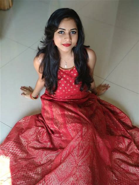 Suza Kumar Photos Latest Hd Images Pictures Stills And Pics Filmibeat