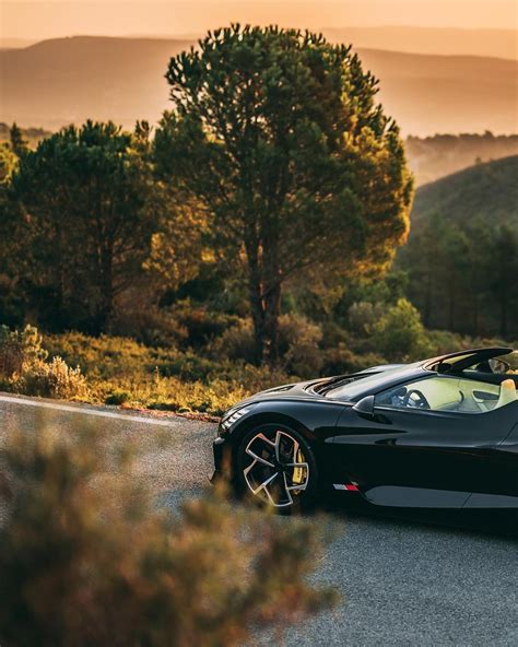 این باد قدرتمند از سمت رودخانه رون می آید و بسیار سحر انگیز است عکس