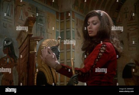 Londonuk Valerie Leon In Einer Szene In Chammer Film Productions