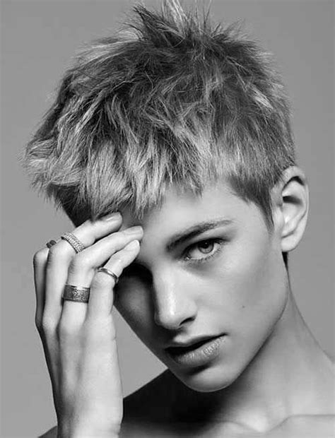 30 Perfect Pixie Haircuts For Chic Short Haired Women