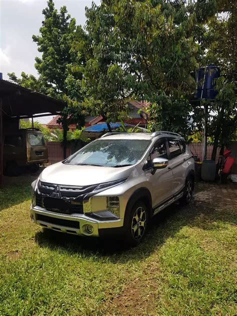 Mitsubishi Xpander Cross 1 5 Mt Silver 2019 Mobil Bekas 918621383