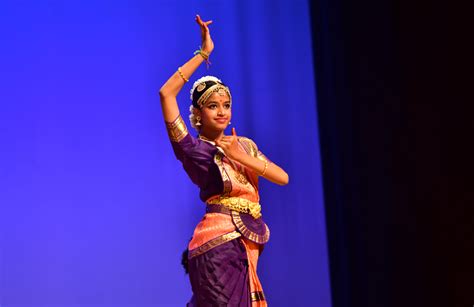 Pranavi Chatrathi 京东影业影视传媒