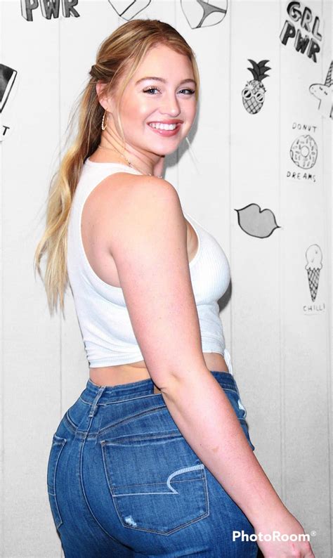 Iskra Lawrence Pt 39 R Iskralawrence