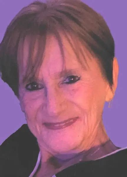 Mme Carole Cormier Jj Cardinal Résidence Funéraire Funeral Home