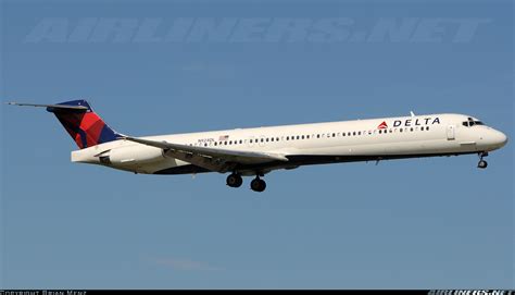 Mcdonnell Douglas Md 88 Delta Air Lines Aviation Photo 2739326