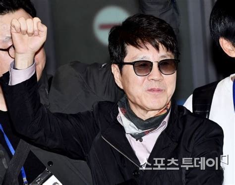 조용필 친구여 대중가요 최초로 교과서에 수록두시의 데이트