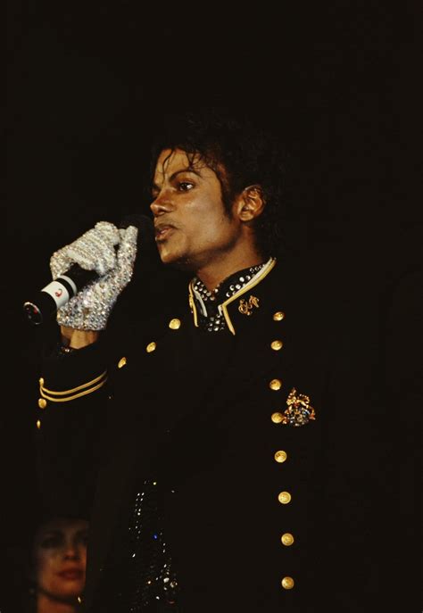 Michael Jacksons Iconic Custom Glove Was Created By Costume Designer