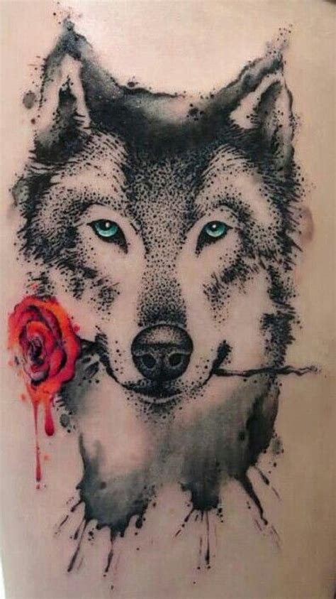 Tatuaje De Lobo Significado Y Simbolismo Wolf And Rose Tattoo Design
