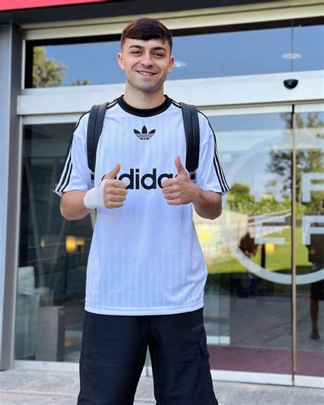 رونمایی لامینه یامال از مدل موی جدید خود عکس بارسانیوز