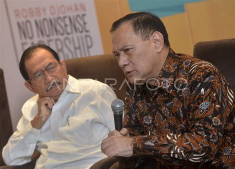 Peluncuran Buku Kepemimpinan Robby Djohan Antara Foto