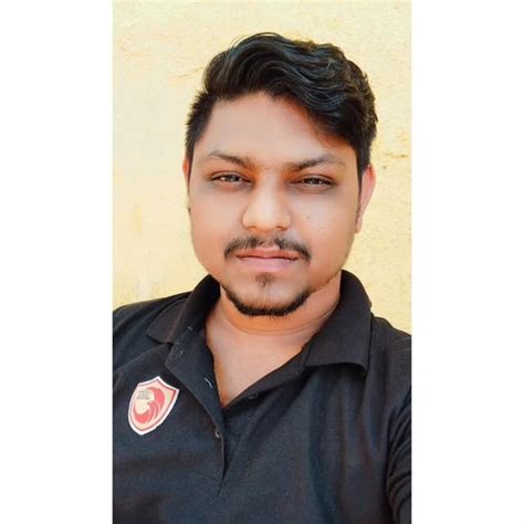 𝐇𝐀𝐑𝐒𝐇𝐀𝐃 𝐓𝐇𝐎𝐌𝐁𝐀𝐑𝐄 Harsh Vlogrs • Threads Say More