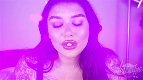 Valentina Fox Face Worship Joi