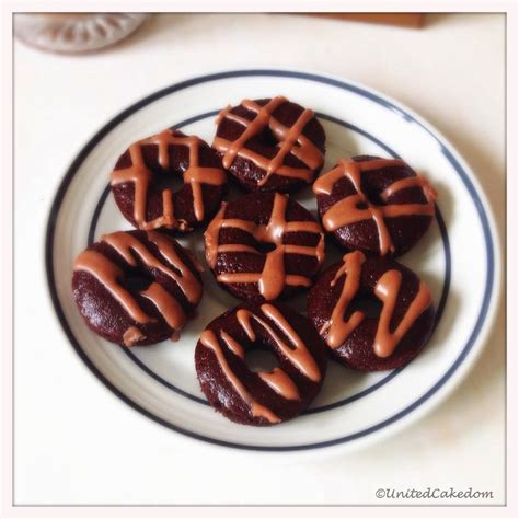 United Cakedom Oatly Chocolate Mini Donuts