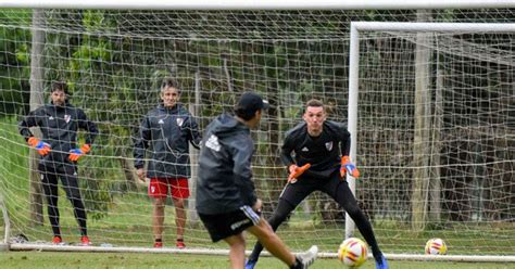 Marcelo Gallardo Demostró Que Su Pegada Está Intacta En Una Práctica Con Los Arqueros De River