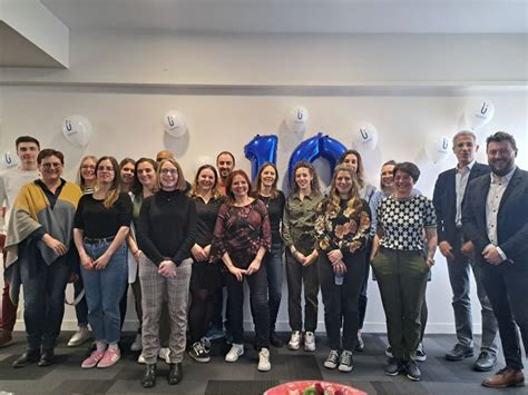 Joyeux Anniversaire 🎂 Aujourdhui Toute Léquipe Dassemblia Sest