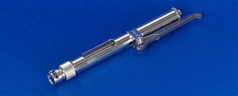 The Dermojet Type Hr Akra Dermojet Needleless Syringe