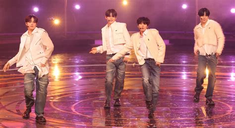 241231 Txt At 75th Nhk Kouhaku Uta Gassen Kpopping