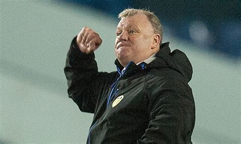 Former Leeds Boss Steve Evans Turns Down Oldham To Leave The Troubled