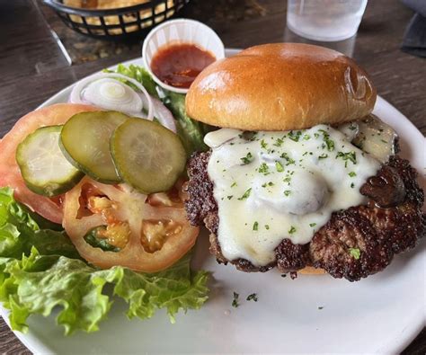 Albuquerques Cosmic Warehouse Restaurant Serves Award Winning Burgers