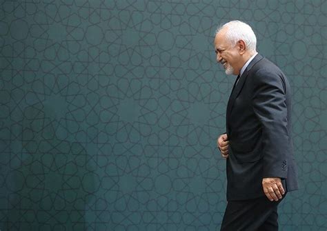 ظریف از خانواده ای ثروتمند است اما تن به کار اقتصادی نداد پسرش از کار در بهترین شرکت مخابراتی