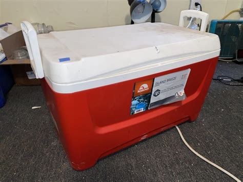 Igloo 48 Quart Cooler Live And Online Auctions On