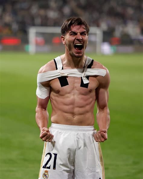 ‎خێزانـا مەدرید‎ ‎ ل رۆژه‌كا وه‌كی ئه‌ڤرۆ به‌ری ساله‌كێ حه‌فتێ بلندترین ئاماده‌بوونا جه‌ماوه