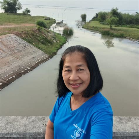 เมื่อลุงของป้าอยากกินมะม่วงจากต้นกับน้ำปลาหวาน ก๋จัดเลยค่ะ มาอร่อยไป