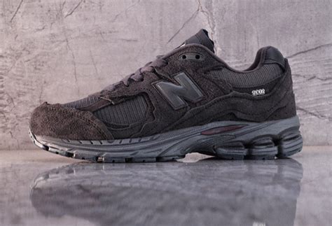 Nb 2002r Total Black Alloker Shop