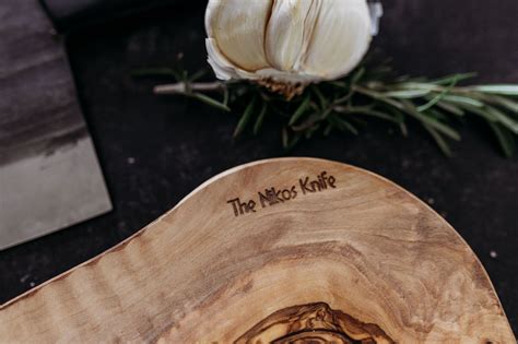 The Olive Board Thenikosknife