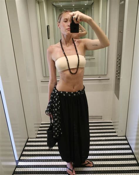 7 Genie Pants Outfits To Help You Style The Viral 2025 Trend Who What