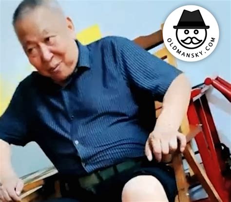 Old Daddy Wore Brown Strip Shirt Talked In The Bedroom