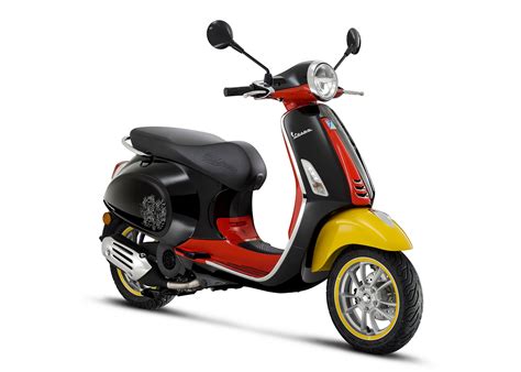 Vespa Mickey Mouse Edition Motomag