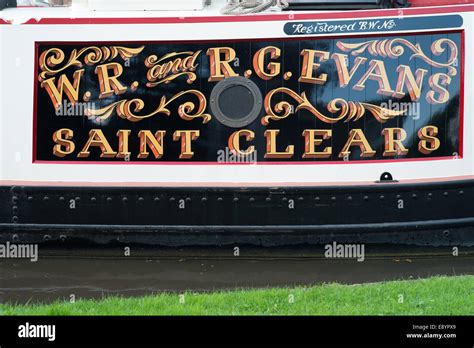Narrowboat Signwriting Fonts