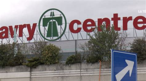 Frapp Le Projet Davry Centre Peut Aller De Lavant