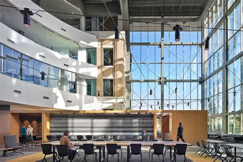 Kiewit Regional Headquarters Hok